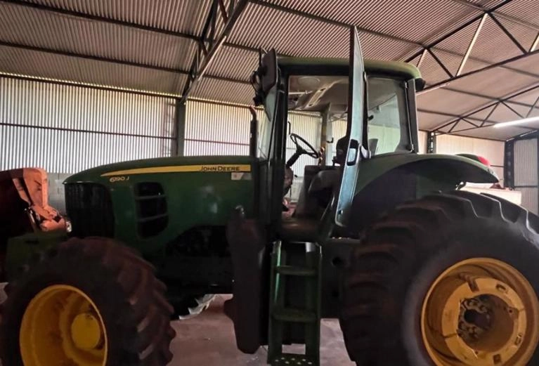 Trator John Deere 6190 J Ano 2017 em Penápolis SP à venda. 924062