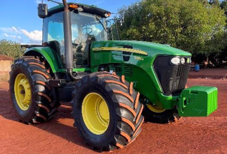 Trator John Deere 7230 J em Miguelópolis SP à venda. Compre 888736
